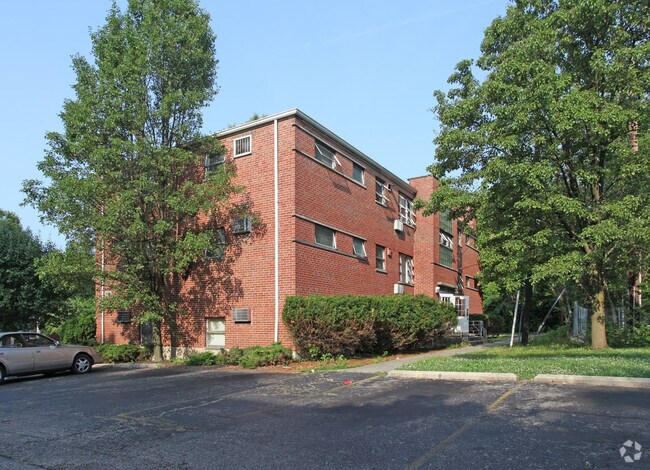 Colonial Square Apartments - Cincinnati, OH | Apartments.com