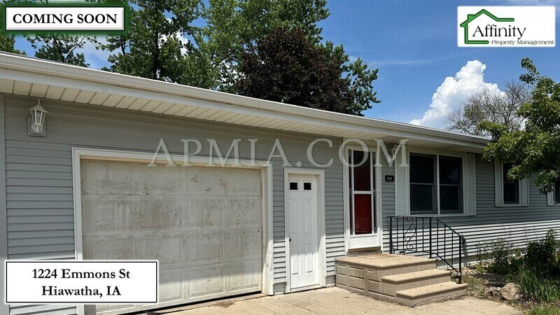 1224 Emmons St, Hiawatha, IA 52233 - House Rental in Hiawatha, IA ...