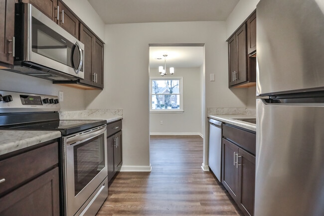 Delmar Apartments with EV Charging