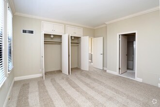 The Belden Stratford Rentals - Chicago, IL | Apartments.com
