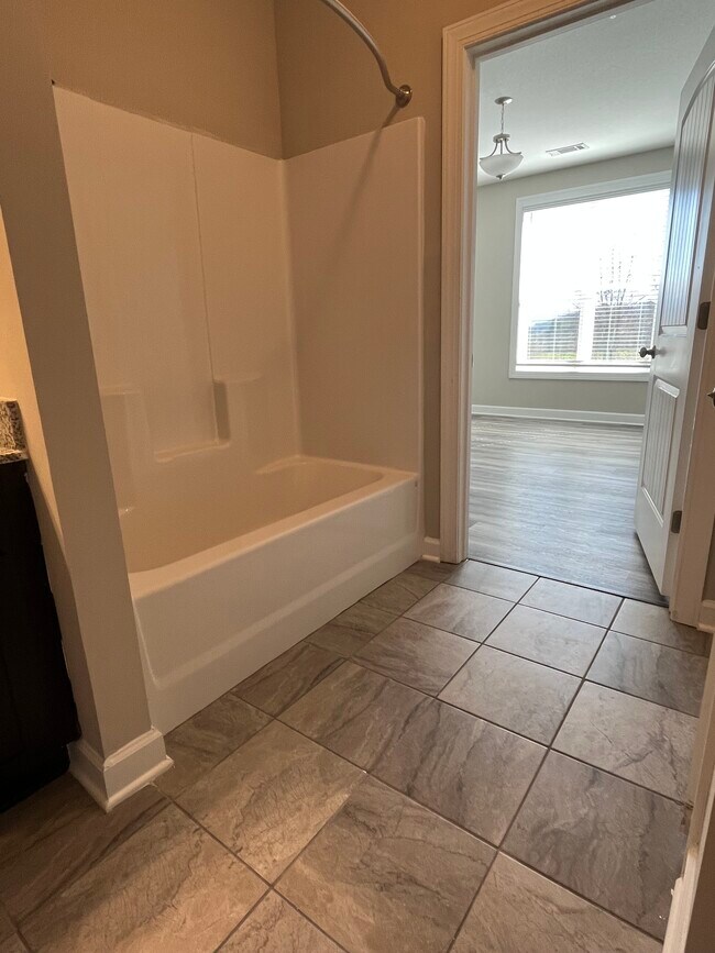 Reflection Pointe - Apartments in Asheville, NC | Apartments.com