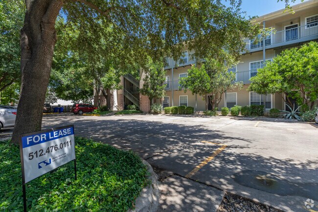 West Campus Austin Apartments for Rent with a Living Room - Austin, TX ...