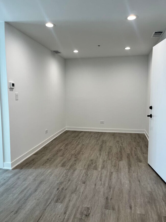 3239 Grove Ave Unit 201, Berwyn, IL 60402 - Condo for Rent in Berwyn ...