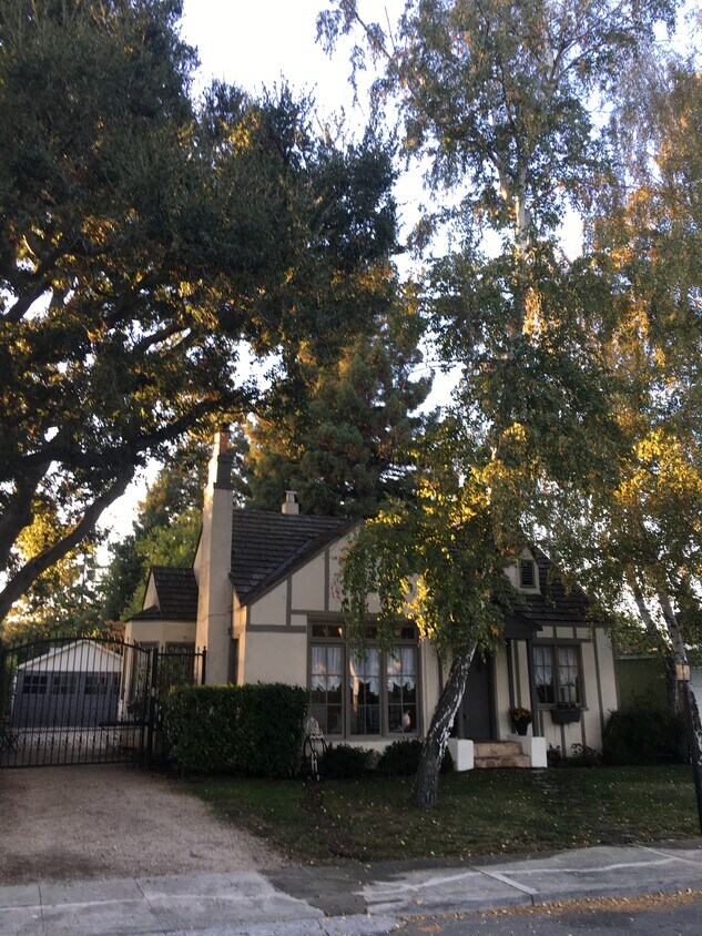 1019 Sevier Ave, Menlo Park, CA 94025 - House Rental in Menlo Park, CA ...