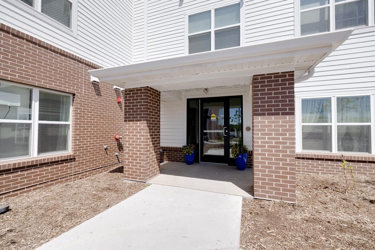 Johnston Crossing Senior Apartments I - 5409 Nw Johnston Dr Johnston ...