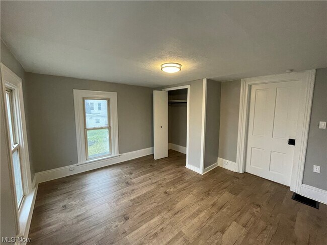 16 Brown Unit UP, Bedford, OH 44146 - Room for Rent in Bedford, OH ... 16 Brown Unit UP, Bedford, OH 44146 - Room for Rent in Bedford, OH ...