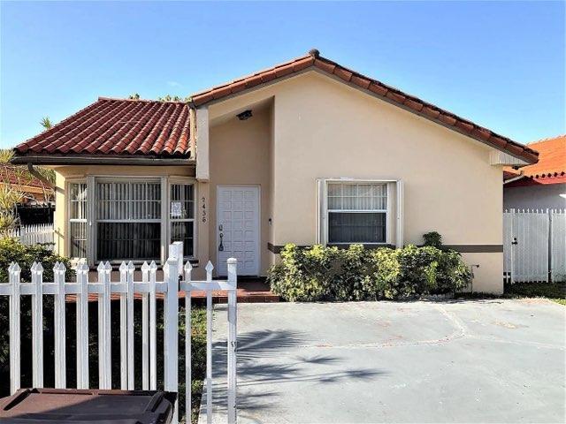 2436 W 73rd Pl, Hialeah, FL 33016 - House Rental in Hialeah, FL ...