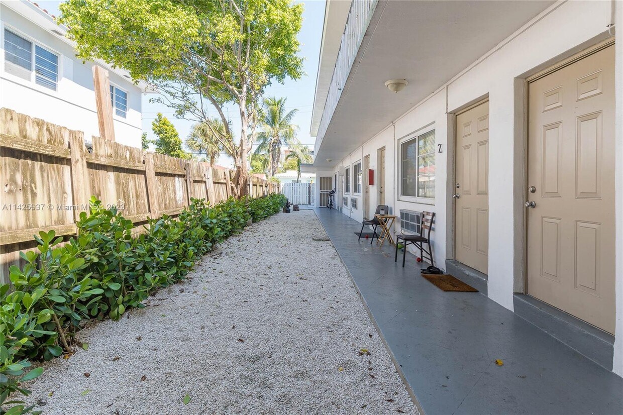 6921 Rue Vendome Unit 7, Miami Beach, FL 33141 - Room for Rent in Miami ...