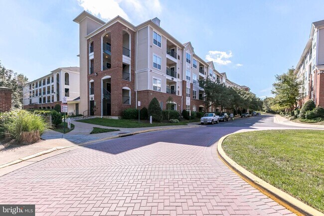 4860 Eisenhower Ave, Alexandria, VA 22304 - House for Rent in ...