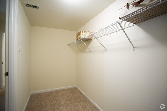 Fairfield Crossing Apartments Apartments - Falls Church, VA ...