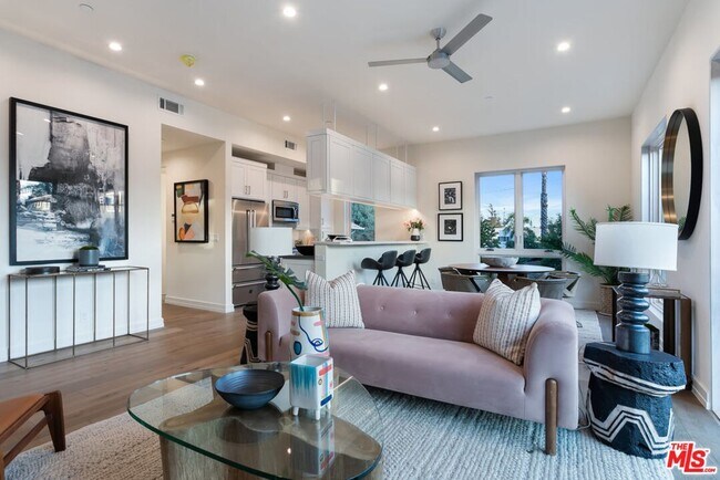 1041 N Spaulding Ave, West Hollywood, CA 90046 - Townhome Rentals in ...