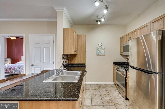 12954 Centre Park Cir Unit 304, Herndon, VA 20171 - Room for Rent in ...