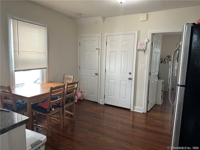 1090 Townsend Ave Unit 1, New Haven, CT 06512 - Room for Rent in New ...