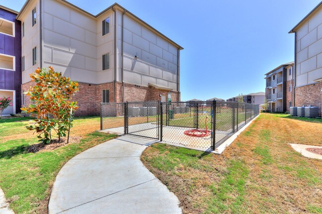 The Landing OKC Rentals - Oklahoma City, OK | Apartments.com