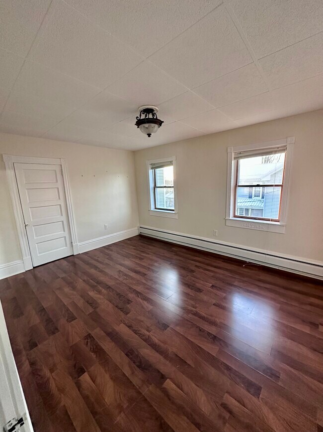 Apartments for Rent with Hardwood Floors in Saxton PA | Apartments.com