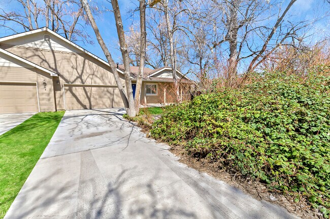 Central Rim Apartments for Rent with a Yard - Boise, ID - 1 Rentals ...