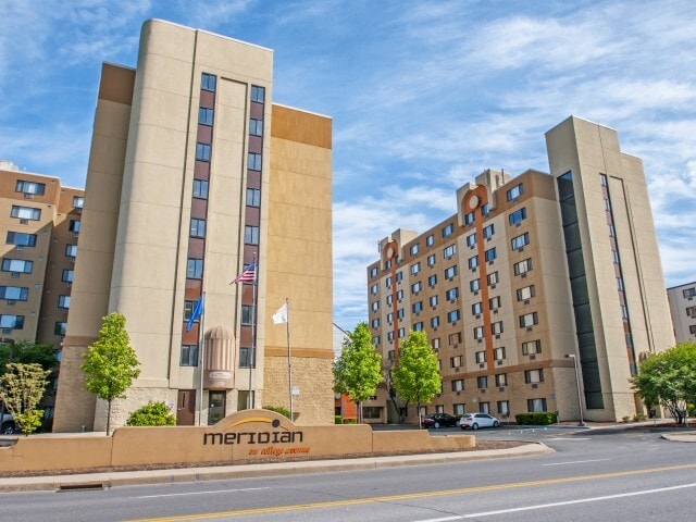 Meridian on College Avenue Apartments | Penn State University | Off ...