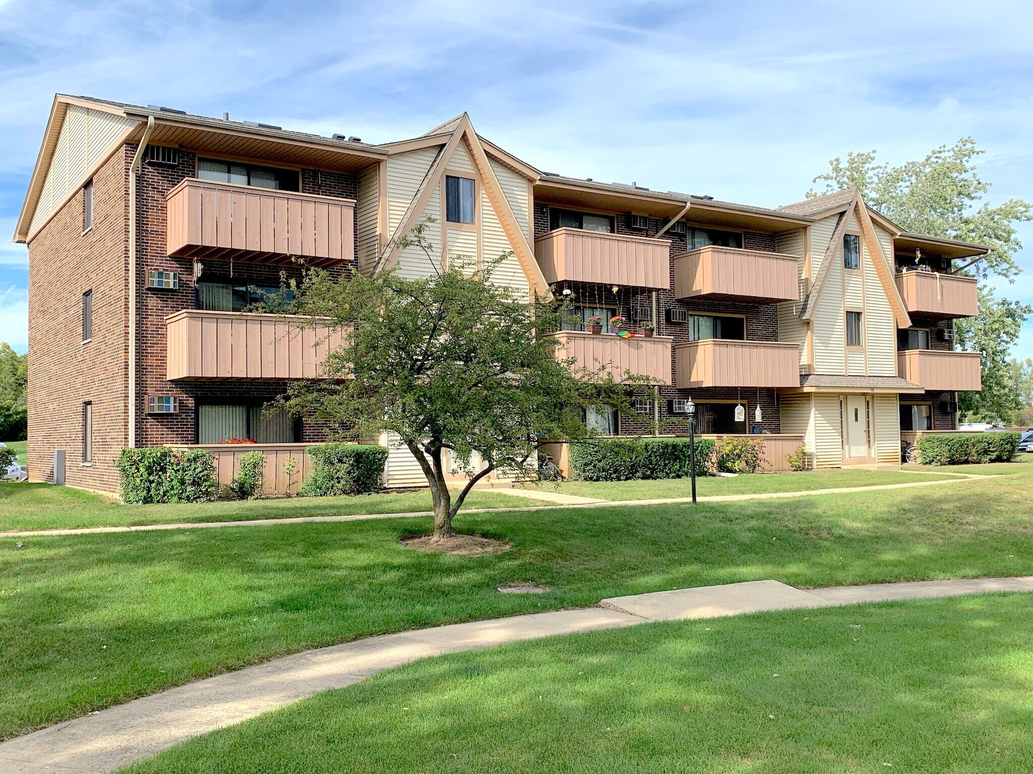 17 Cedar Ct Unit 10, Vernon Hills, IL 60061 - Condo for Rent in Vernon ...