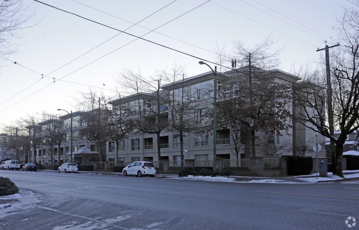 Dunway Court Apartments - 3550 W Broadway Vancouver, BC | Apartments.com