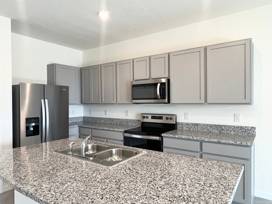 297 Mangrove Shade Cir, Apollo Beach, FL 33572 - Townhome Rentals in ...