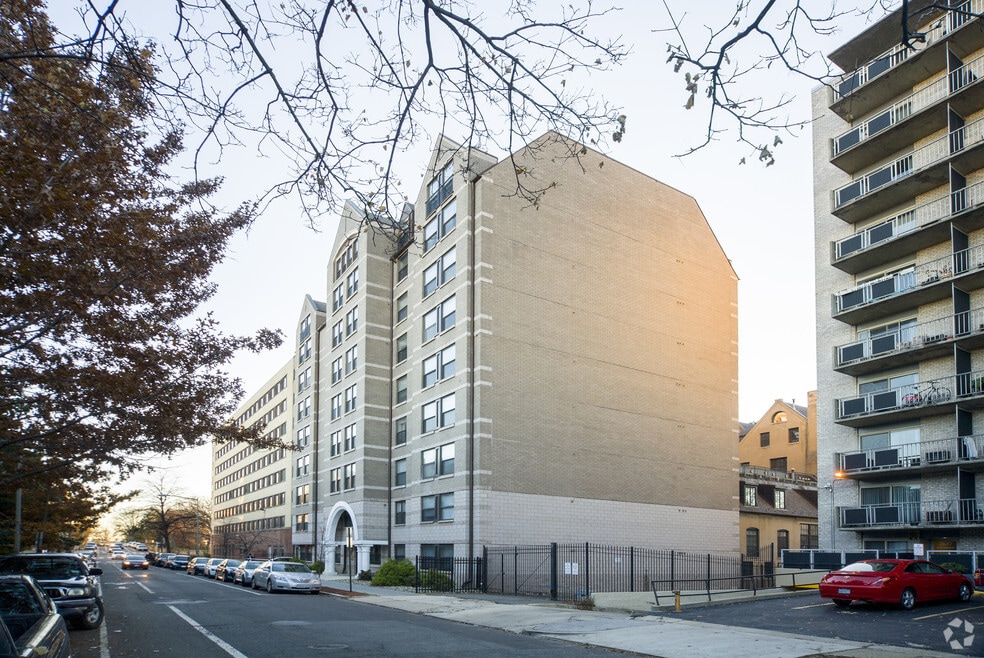 New Low Income Apartments for Rent in Columbia Heights DC, Washington ...