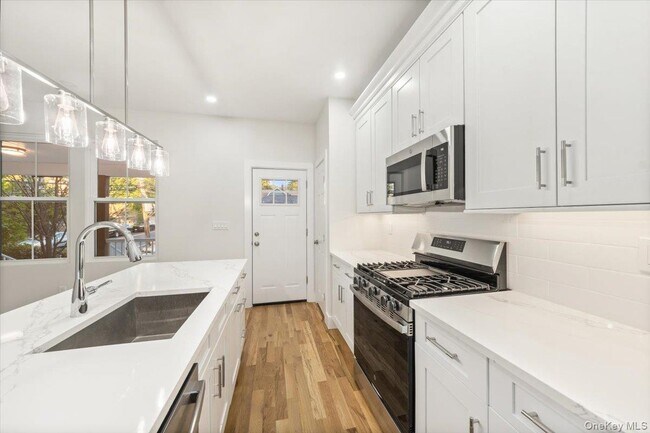 231 Sixth Ave Unit 1, Village of Pelham, NY 10803 - Room for Rent in ...