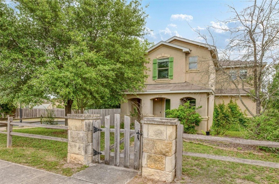 5307 Viewpoint Dr, Austin, TX 78744 | Apartments.com