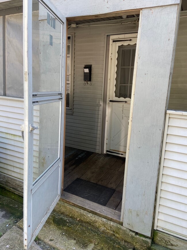 210 Elliot St Unit #3, Brattleboro, VT 05301 - 210 Elliot St ...