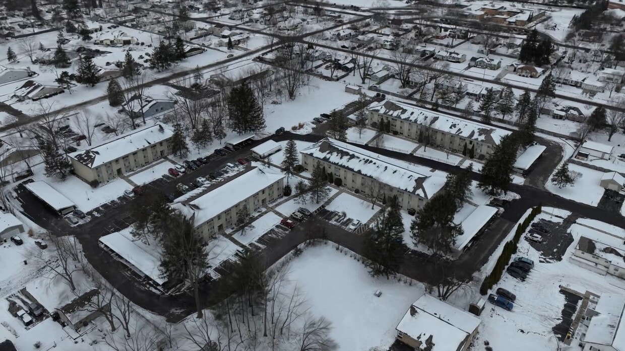 Whispering Pine Apartments - 2141 Aurelius Rd Holt, MI 48842 ...