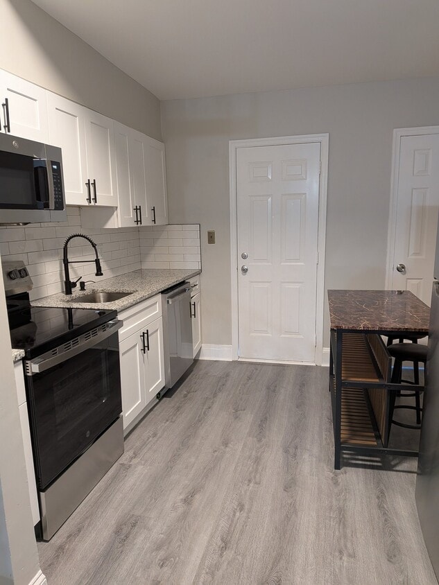 806 N Van Buren St Unit Apt. 1 Rear, Wilmington, DE 19806 | Apartments.com