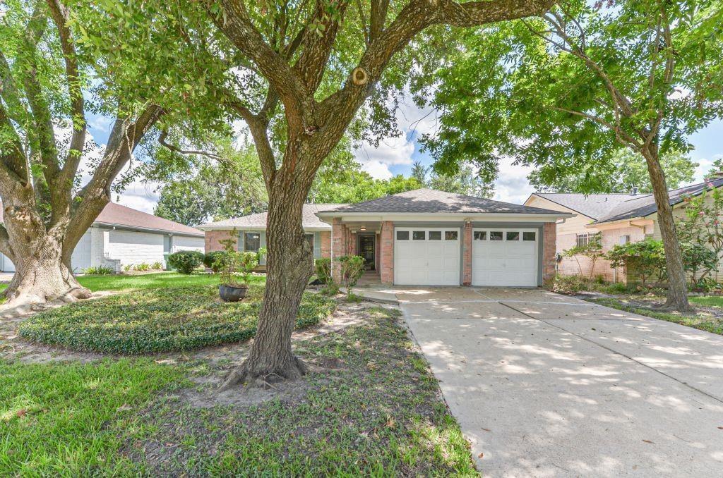 10806 Shannon Hills Dr, Houston, TX 77099 - House Rental in Houston, TX ...