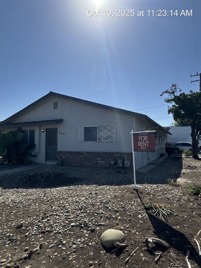 2837 W Walnut Ave Unit 2837, Visalia, CA 93277 - Room for Rent in ...
