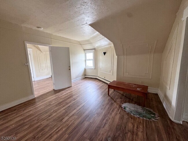 89 Hedden Terrace Unit 3, Newark, NJ 07108 - Room for Rent in Newark ...