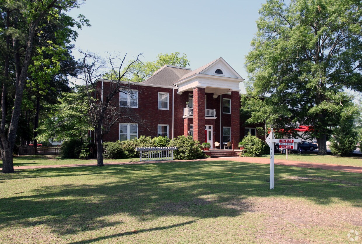 233 E Church St Laurinburg NC 28352 Apartments In Laurinburg NC 233 E Church St Laurinburg NC 28352 Apartments In Laurinburg NC