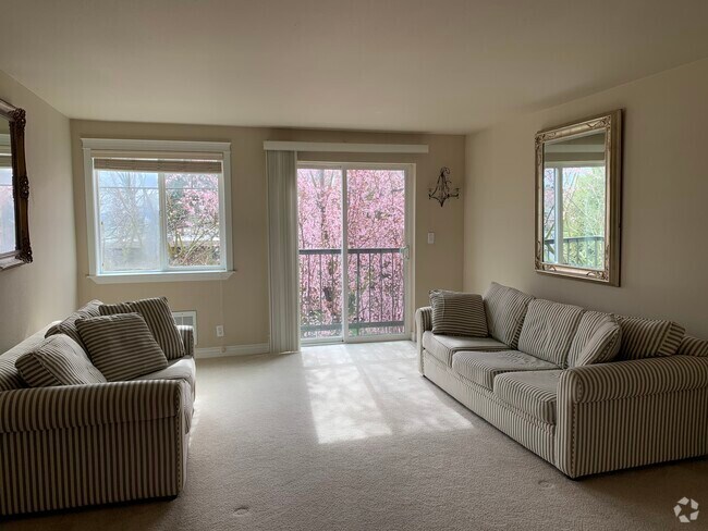 Arlington Heights Apartments for Rent with Hardwood Floors - Seattle ...