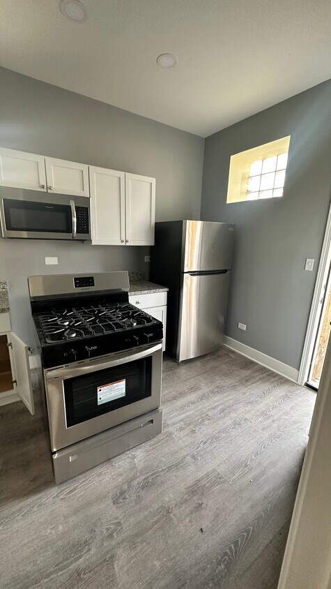 2286-1R S Blue Island Ave Unit 1r, Chicago, IL 60608 - 2286-1R S Blue ...