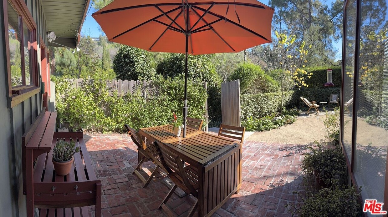 2731 N Beverly Glen Blvd Los Angeles, CA 90077 - Alquileres en Los Angeles, CA | Apartamentos.com