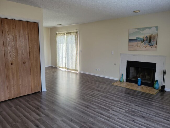 1135 Kane St Unit 1135 Kane St, South Elgin, IL 60177 - Condo for Rent ...