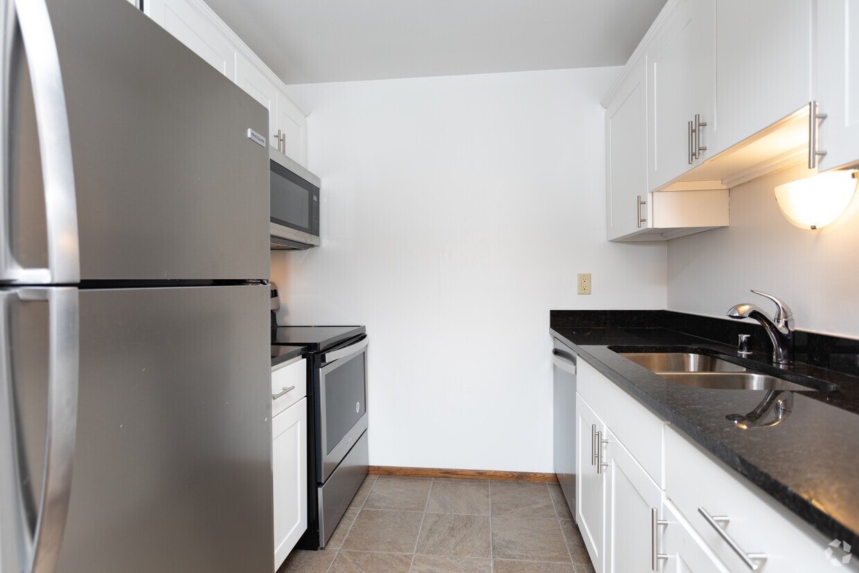 Tosa Village - 1244-1248 N 68th St Milwaukee, WI 53213 | Apartments.com
