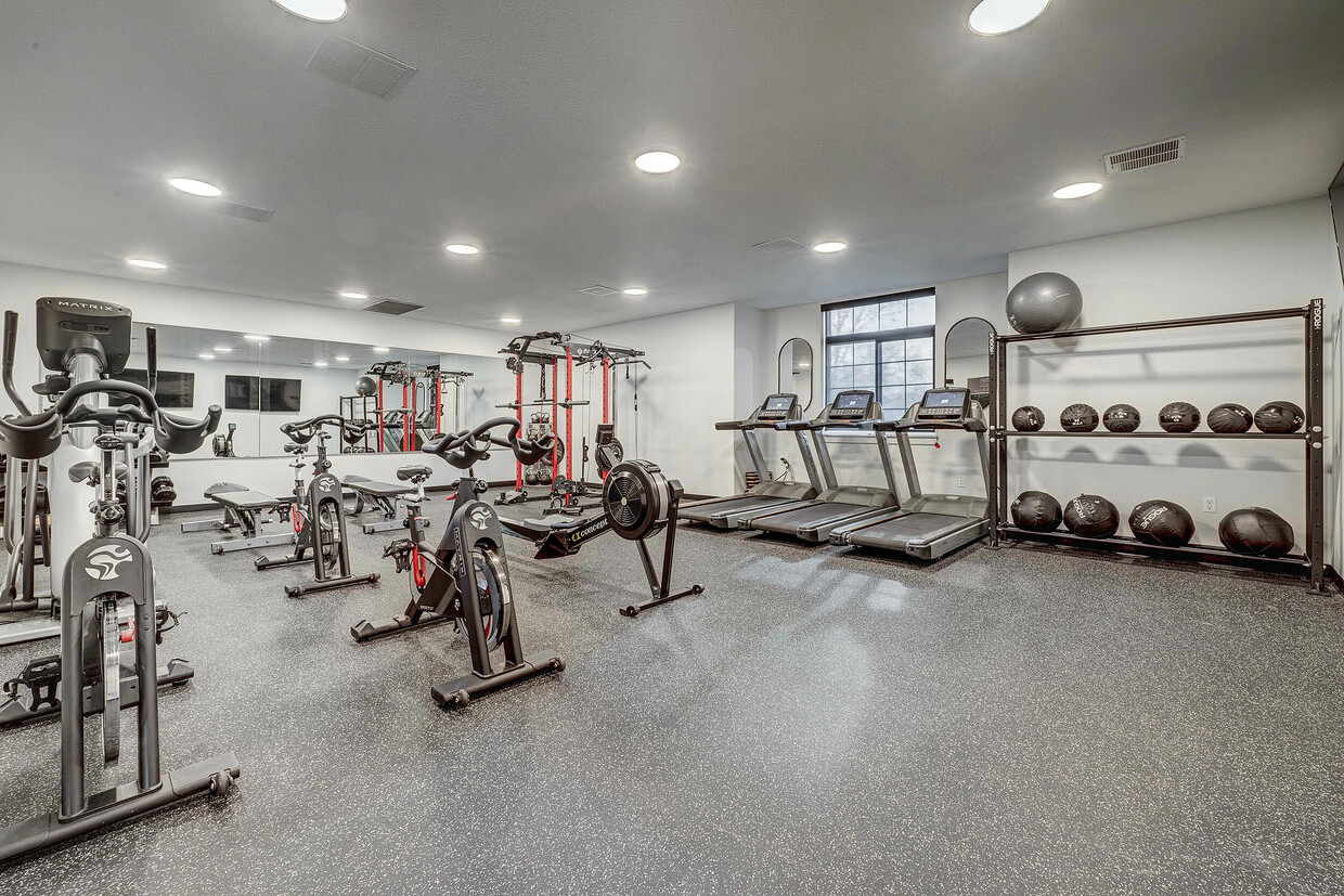 Dry Creek Apartments - 124 E Dry Creek Ridge Ln Sandy, UT 84070 ...