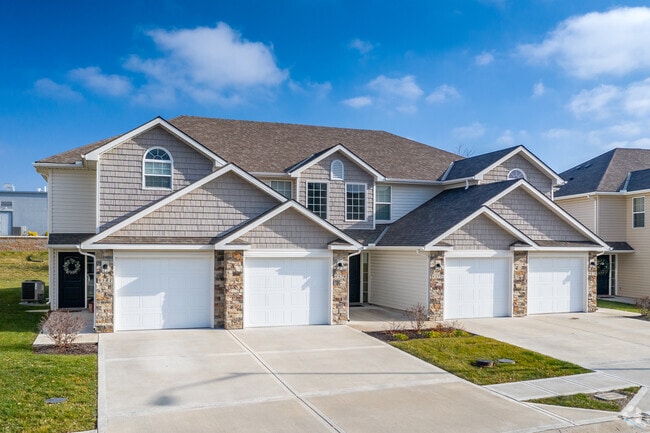 Apartments for Rent with Extra Storage in Sherrydale, Kansas City ...