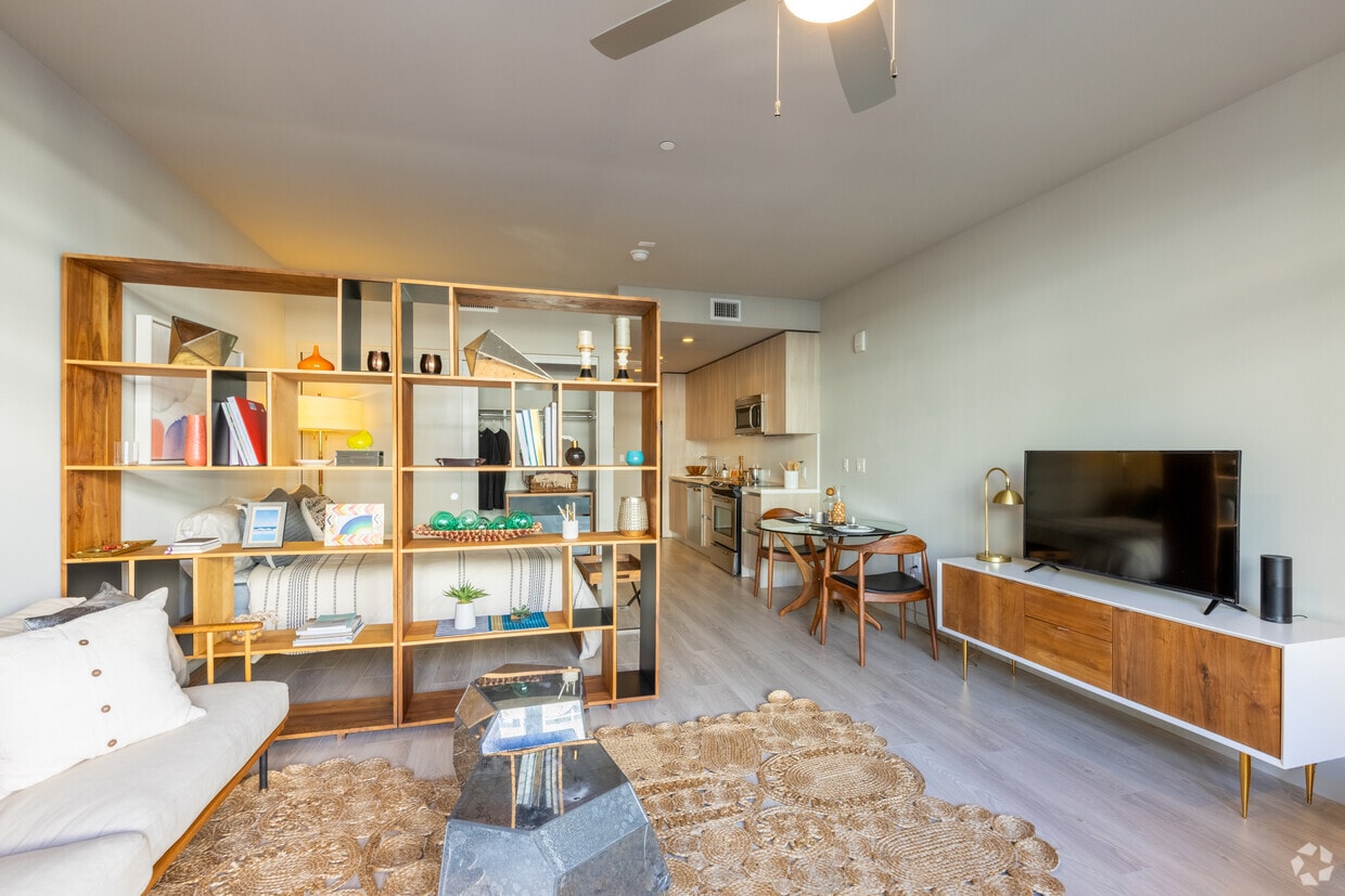 8th and Grand - Apartments in Los Angeles, CA | Westside Rentals