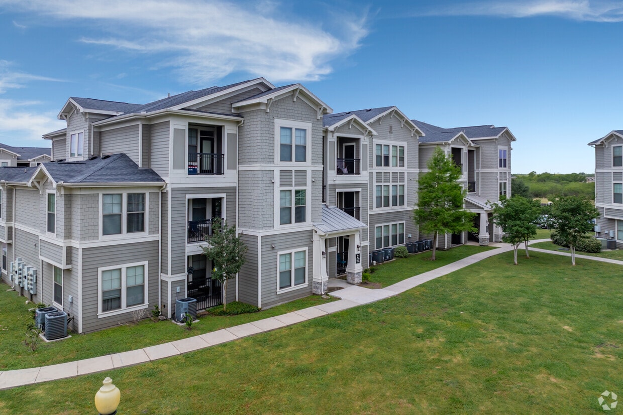 Aria Victoria Apartments - 8311 Ne Zac Lentz Pky Victoria, TX 77904 ...