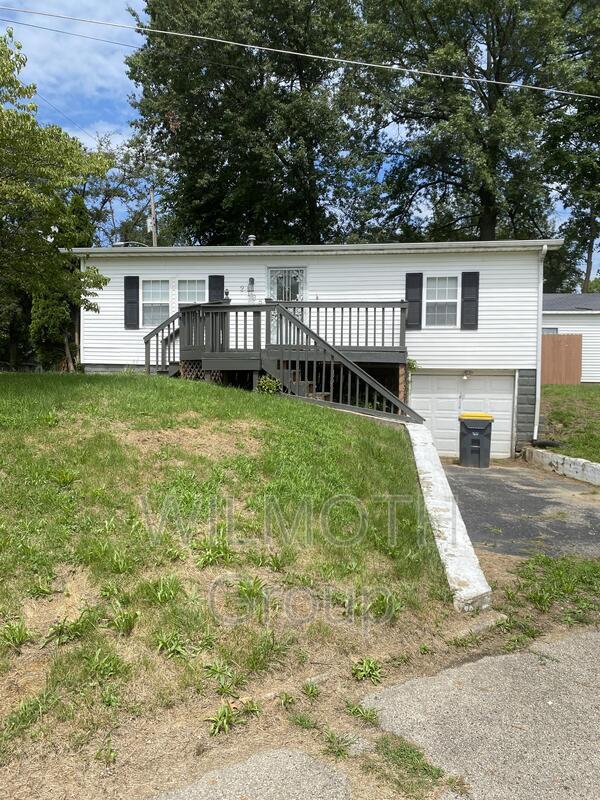 2135 Park Ave, Anderson, IN 46016 - House Rental in Anderson, IN ...