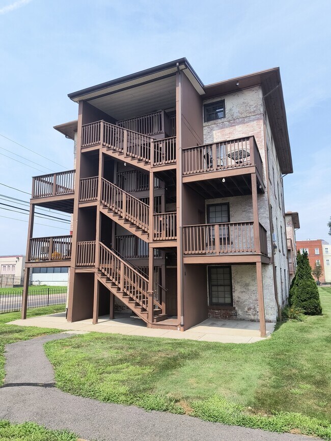 72/74-74 Van Block Ave Unit 7A, Hartford, CT 06106 - Condo for Rent in ...