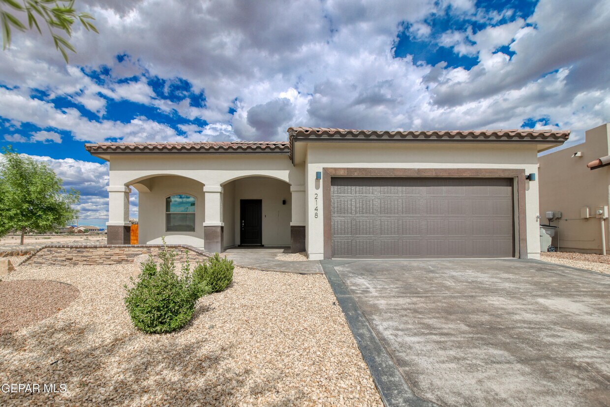 2148 William Caples St, El Paso, TX 79938 - House Rental in El Paso, TX ...