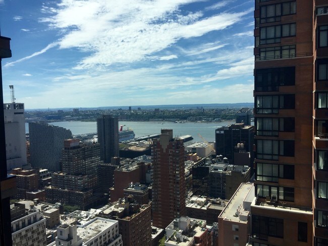 One Columbus Place Rentals - New York, NY | Apartments.com