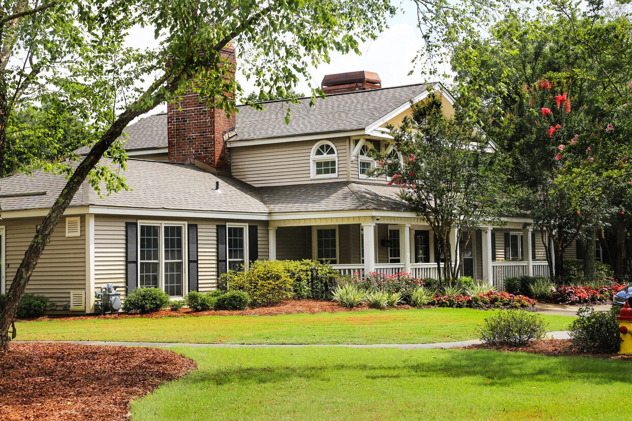 Georgetown Oaks - 1015 King George Blvd Savannah, GA 31419 | Apartments.com
