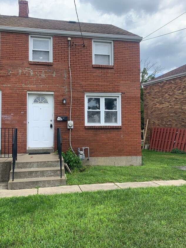 1142-1144 Shadycrest Dr Unit 1142, Pittsburgh, PA 15216 - Room for Rent ...