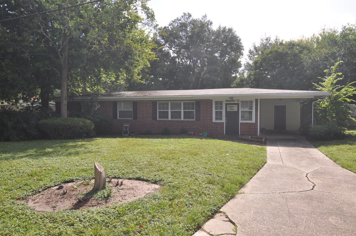 2407 Lake Lucina Dr, Jacksonville, FL 32211 - House Rental in ...